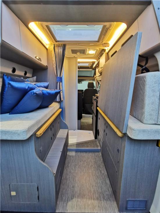 21款瑞弗启界R500福特全顺V362房车，整车硼钢结构磨具吸塑件