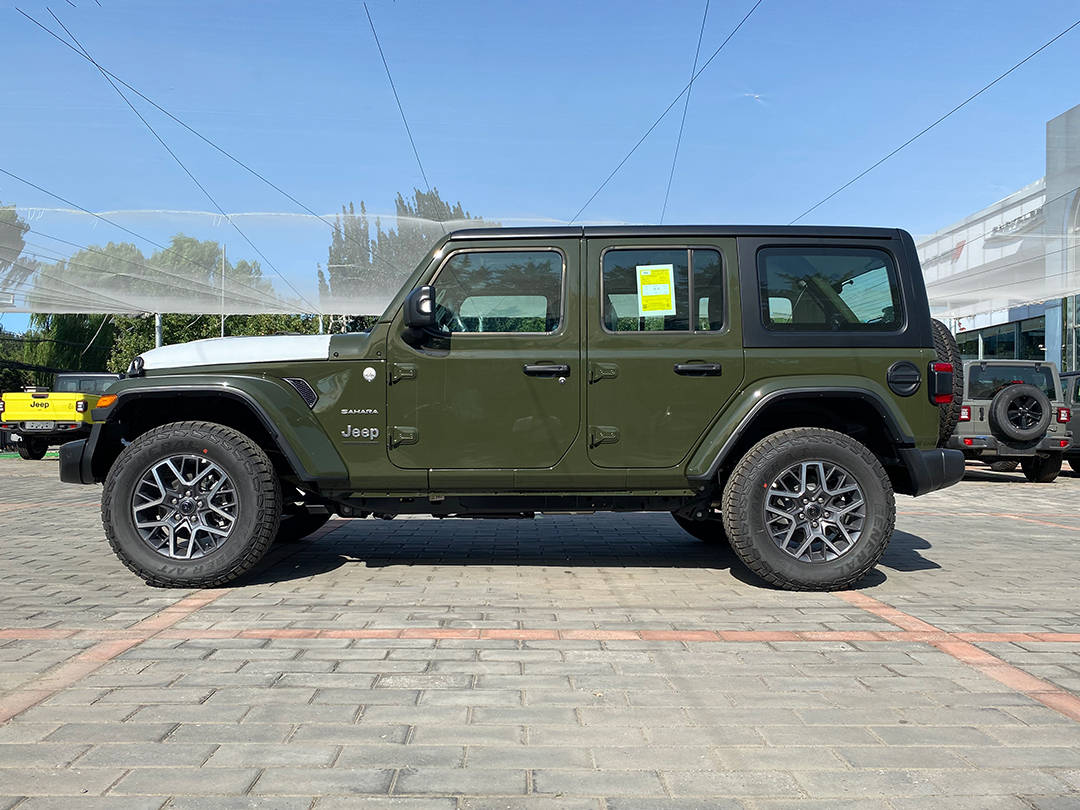 北京Jeep4s店2024款牧马人丛林绿色到店热销