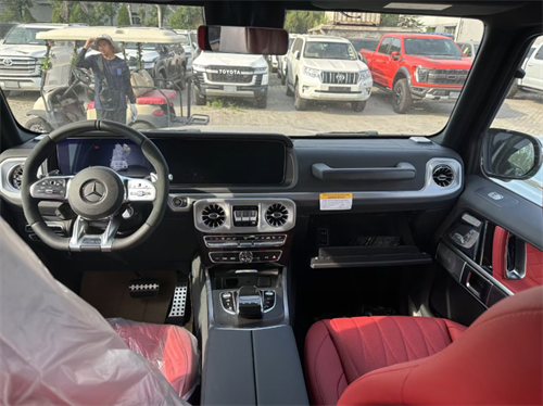 2023款韩版奔驰G63 磨砂黑高配230余万起