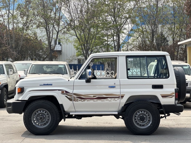 2024款丰田酷路泽LC71 两门2.8T 柴油 现车报价 独特的越野性能