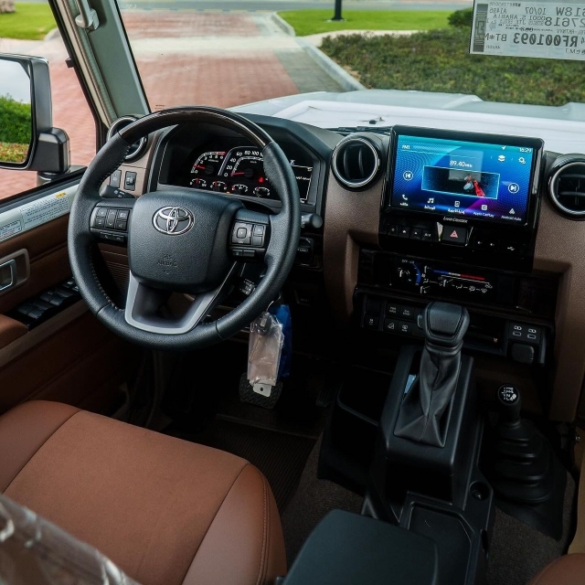 2024款丰田酷路泽LC76 2.8T 柴油 中东现车 港口最低价